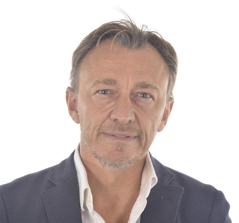 Economía.- Faes Farma elige a Alex Granados, procedente de Abbot Pharma ...