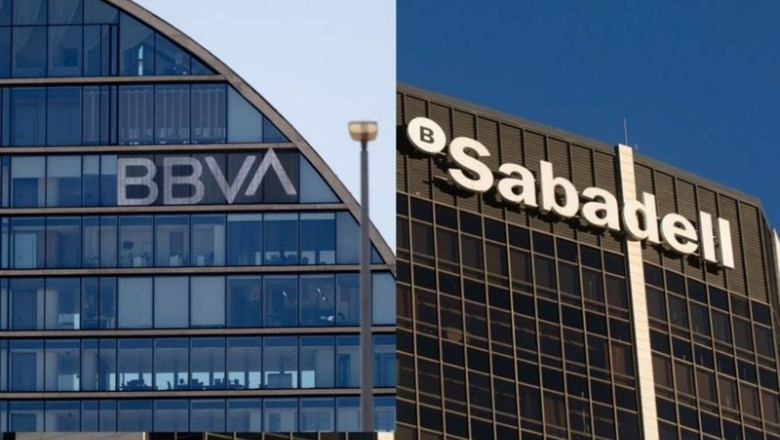Los minoristas de Sabadell se concentran en la sede del banco para ...